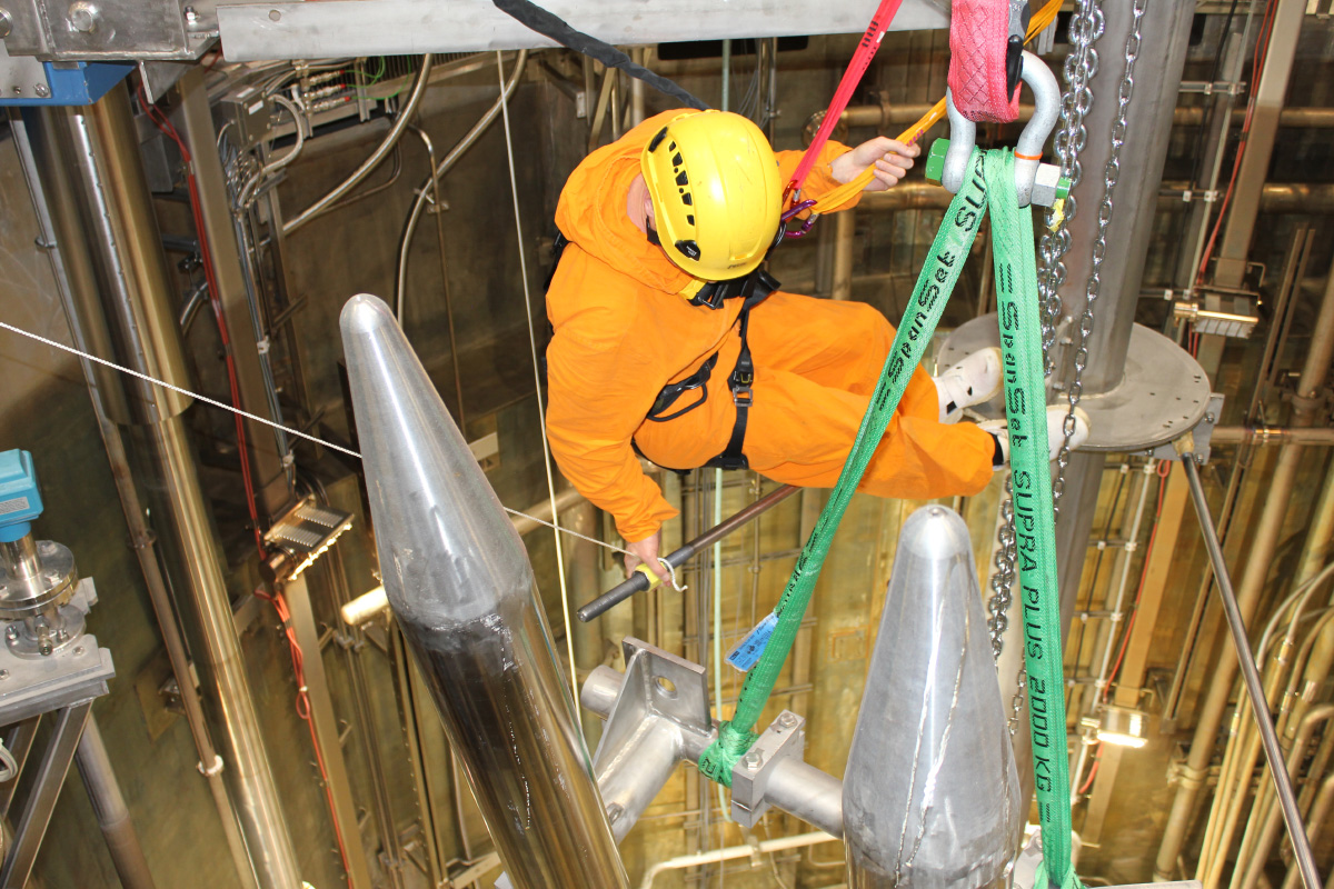 Removal of the Cold Source / MLZ