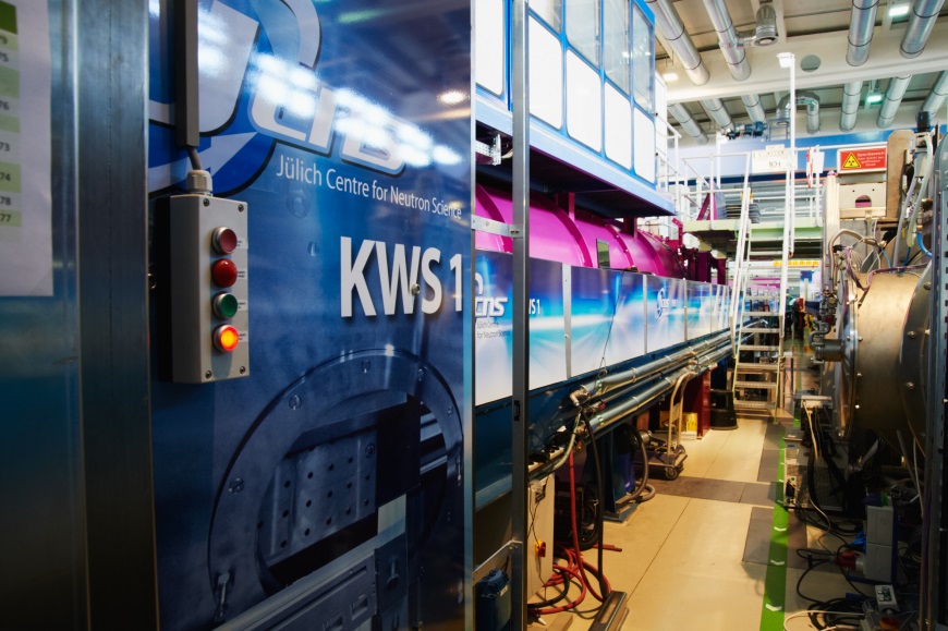 Neutron Scattering Detects Phase Transition in Supercritical CO2 / MLZ